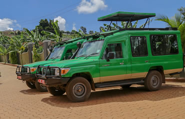 Safari Vehicles - Africa Adventure Safaris